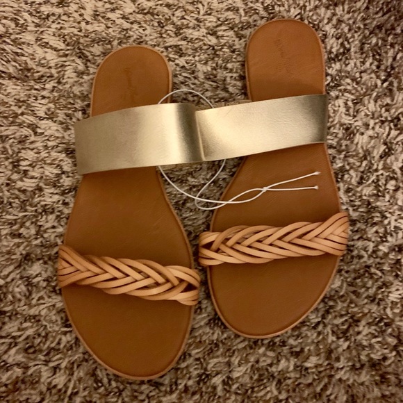 Universal Thread | Shoes | Universal Thread Sandals | Poshmark